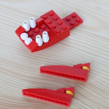 How to Build a LEGO Hookfang from How to Train Your Dragon - Frugal Fun ...