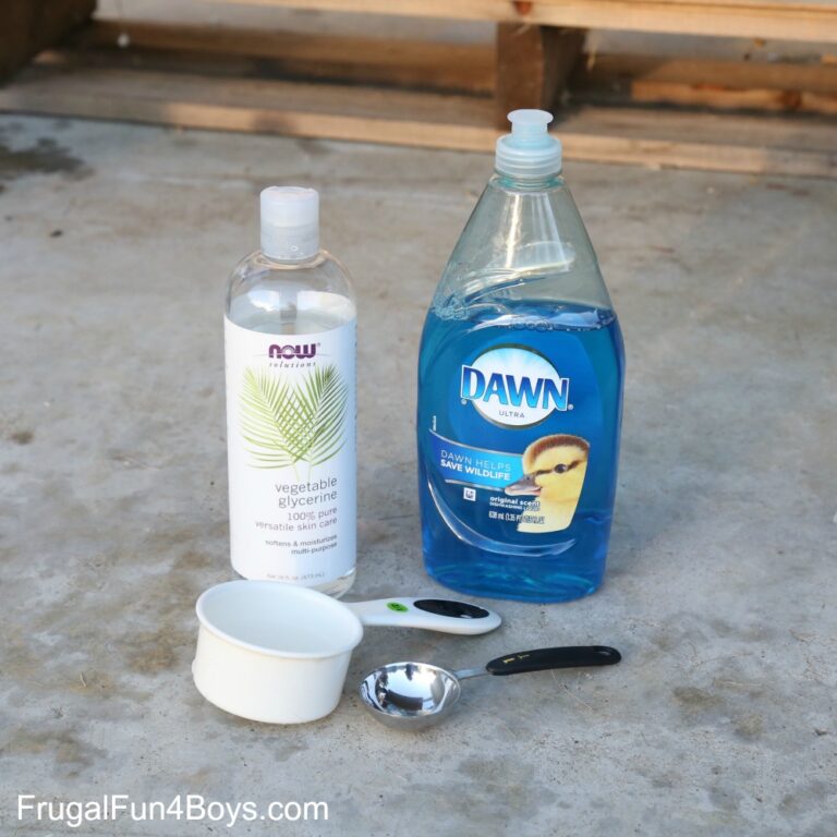 The BEST Giant Bubble Recipe - Frugal Fun For Boys and Girls
