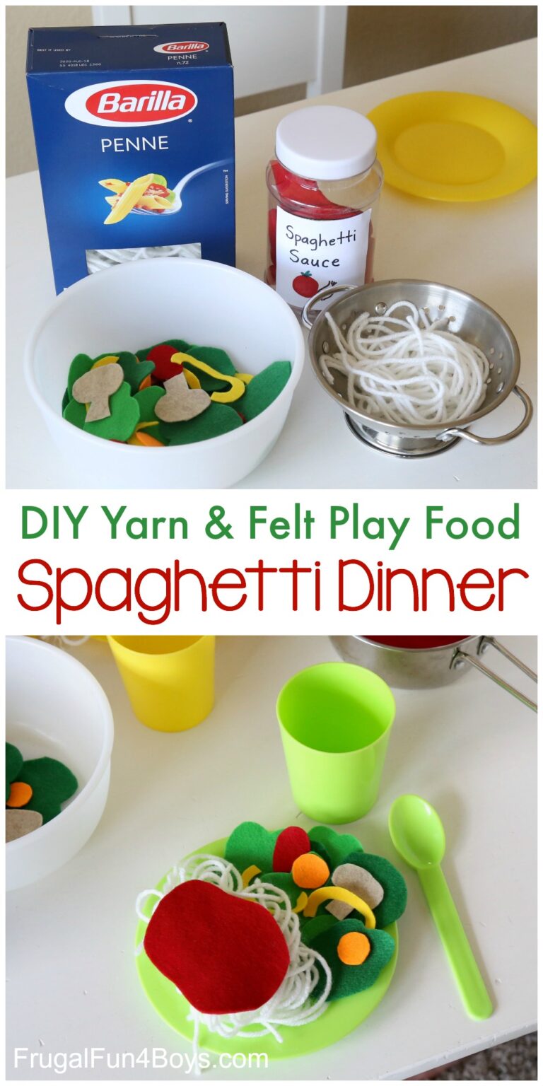 Make an adorable play food spaghetti dinner... out of yarn & felt ...