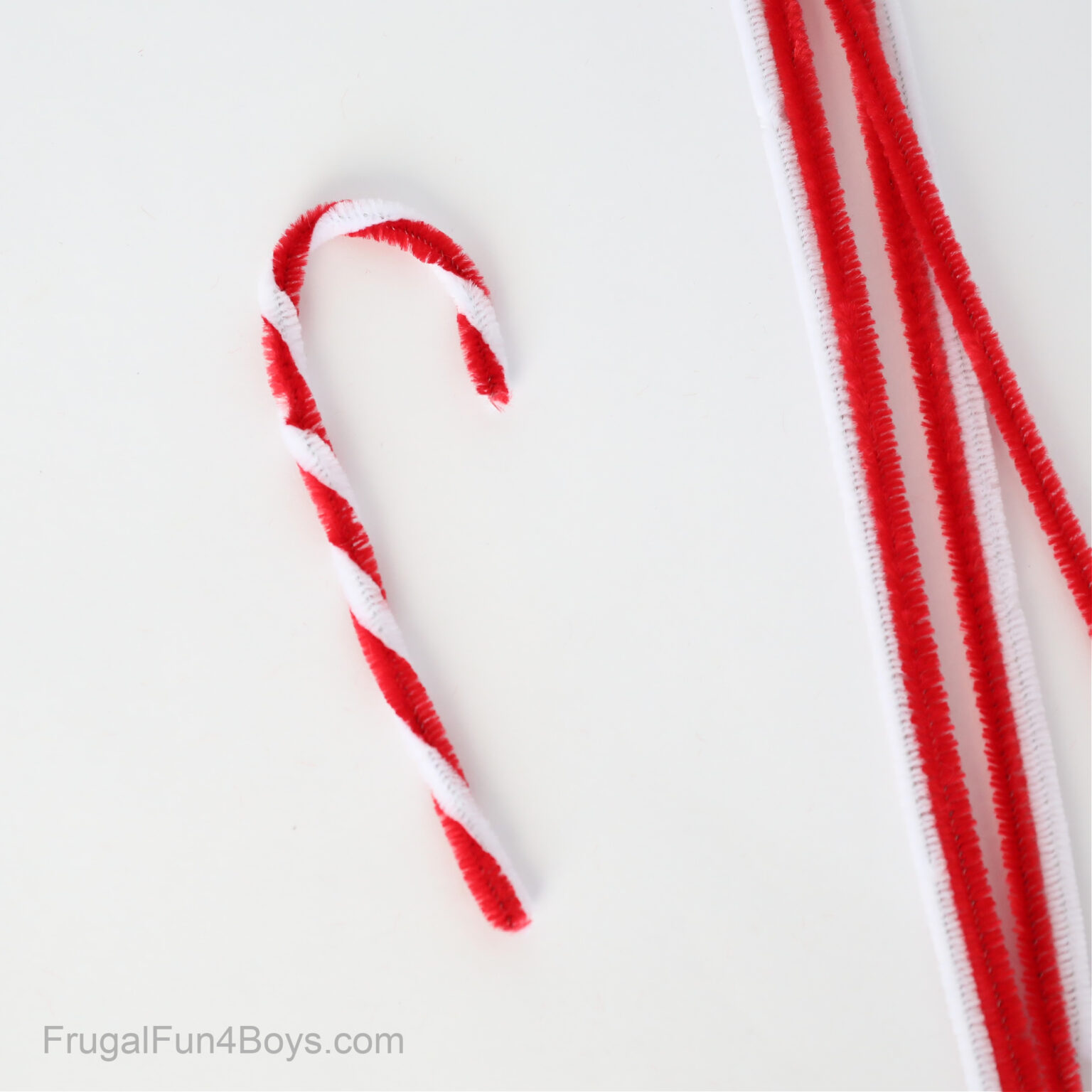 Pipe Cleaner Christmas Ornaments - Frugal Fun For Boys and Girls